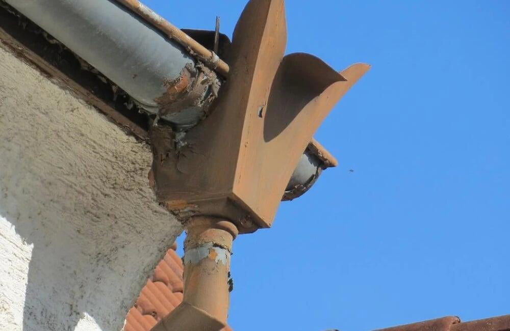 10 Signs you may need new gutters | Moriarty's Roofing